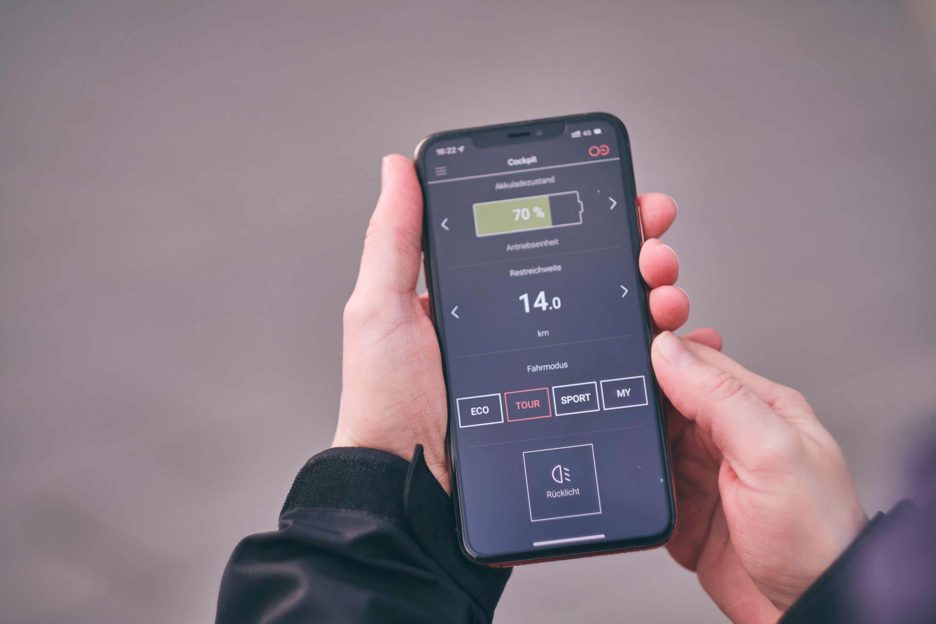 Alber SMOOV one Power Assist — Invacare Online NZ