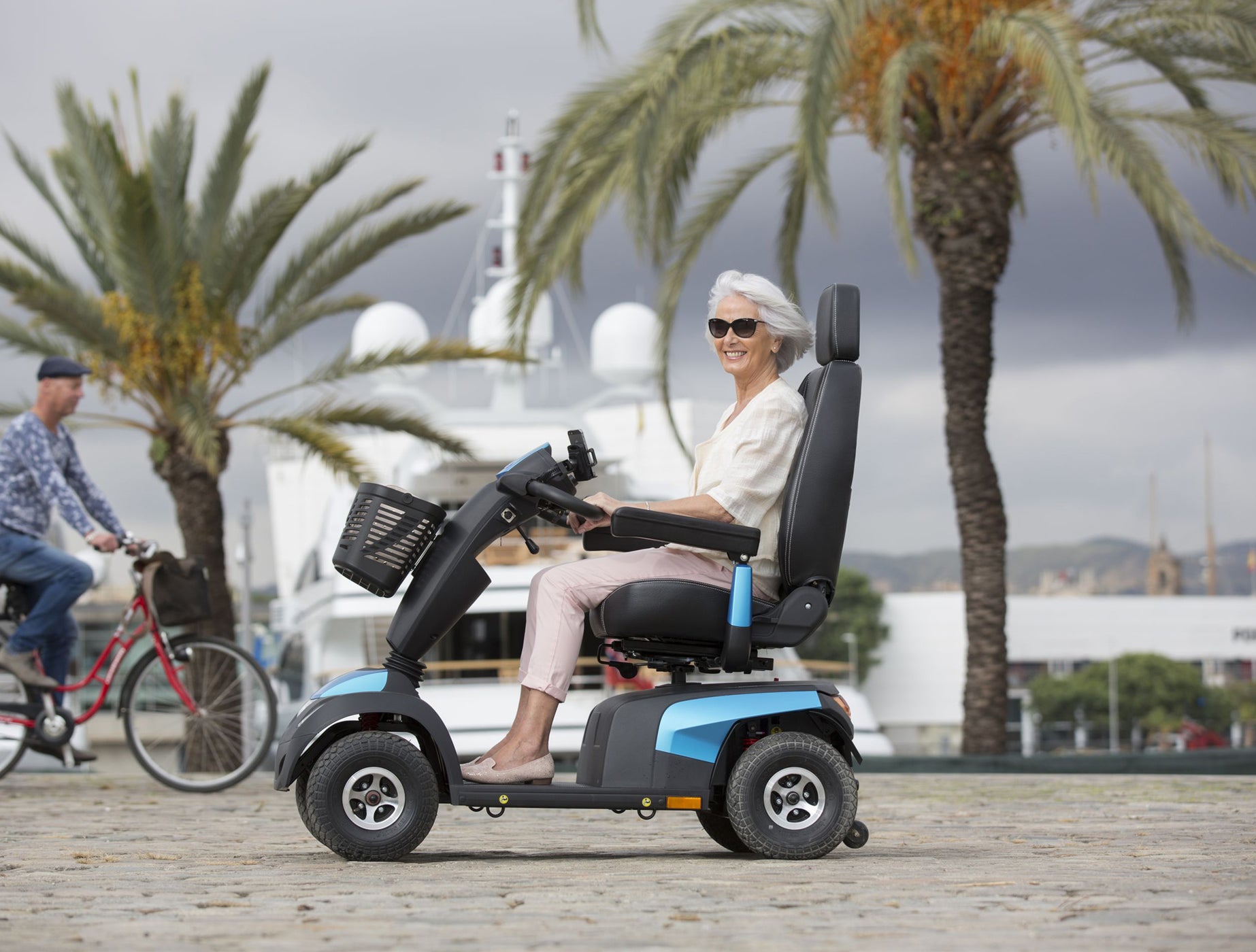 Comet Pro Mobility Scooter — Invacare Online NZ