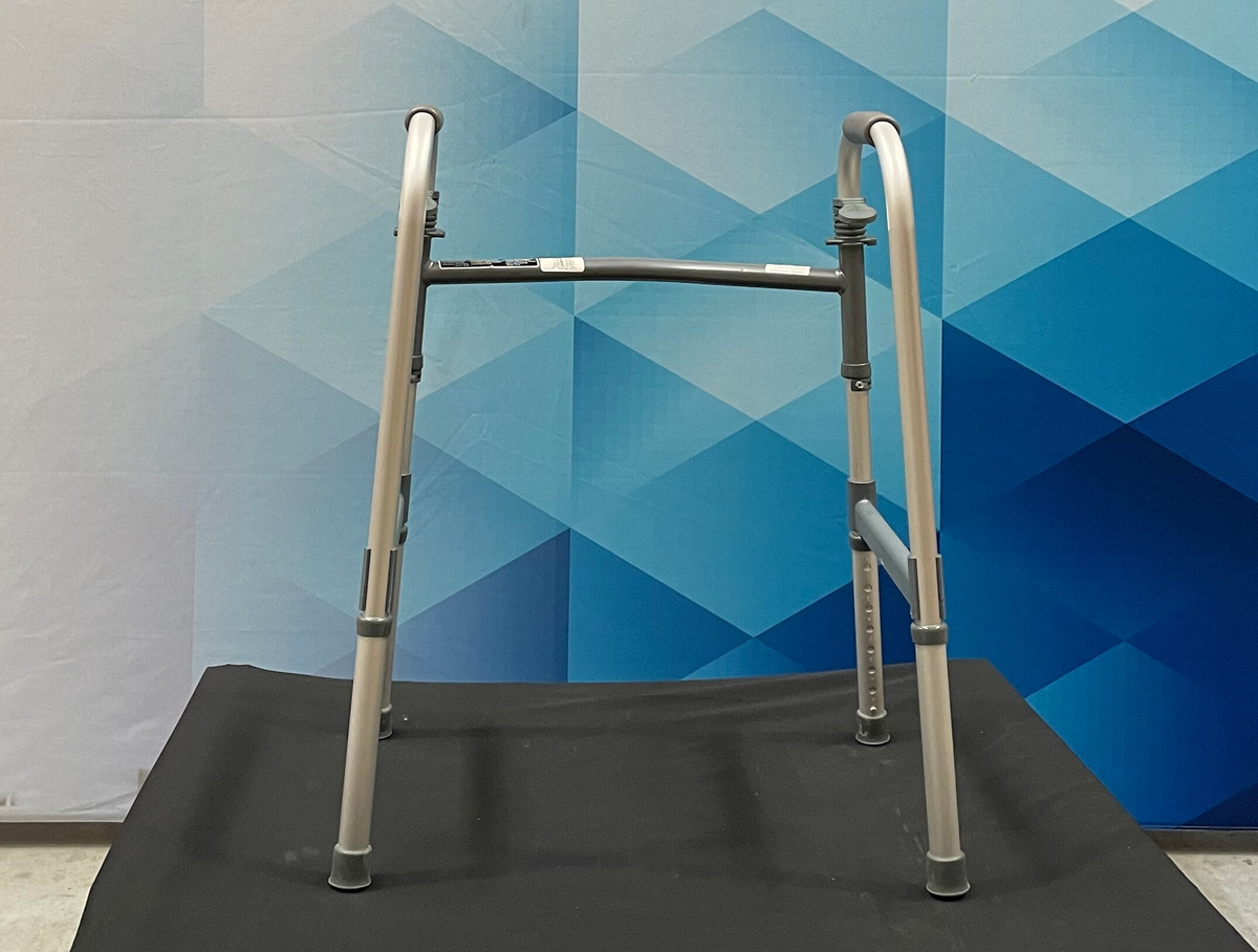 Dual Release Walker — Invacare Online NZ